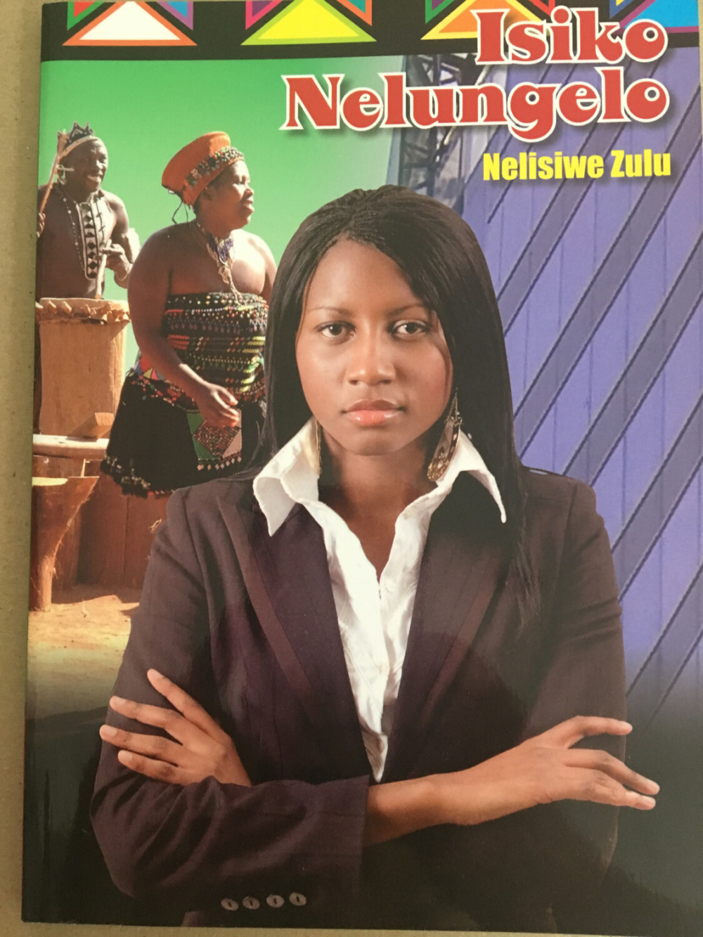 Isiko Nelungelo (Zulu Drama) 9781868731152 - Caxton Books